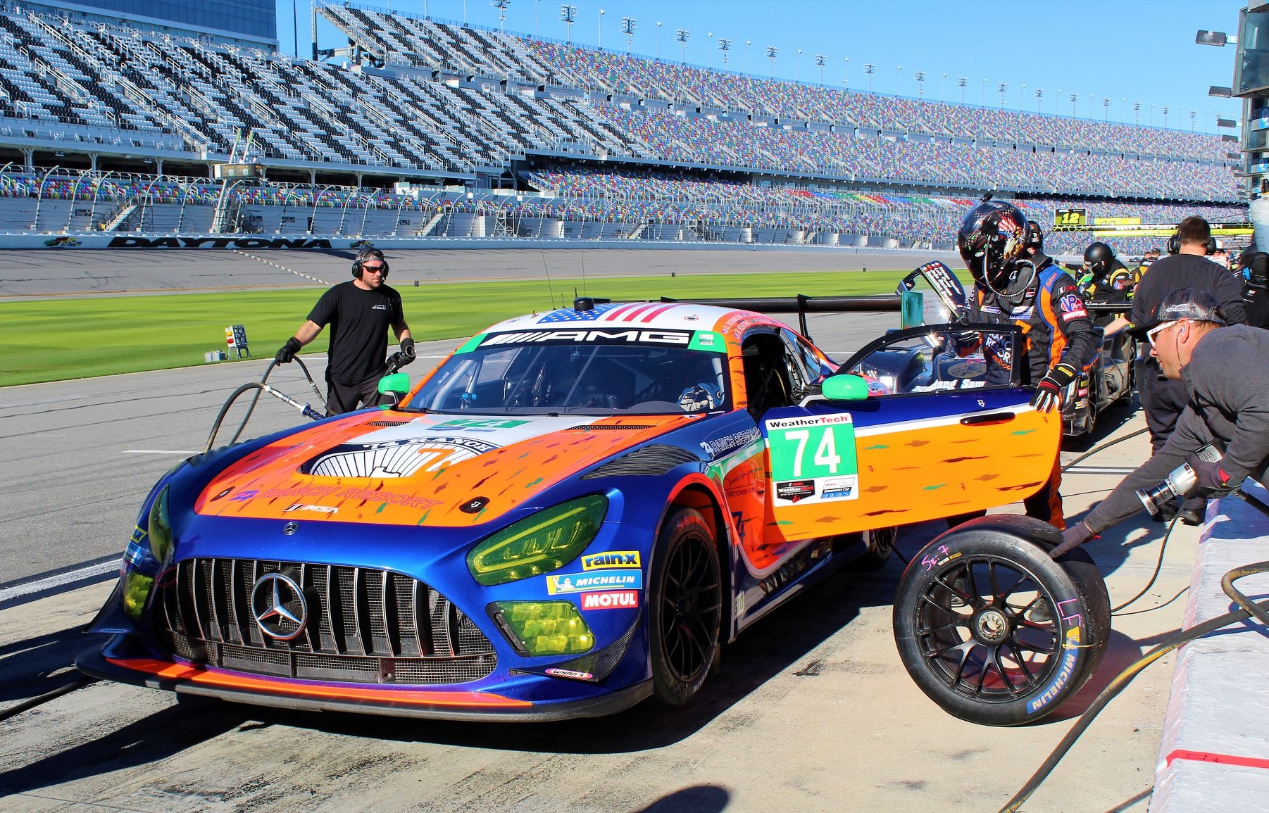 Video: 8vo Episodio IMSA “Los Autos Son Estrellas” – Mercedes-AMG ...